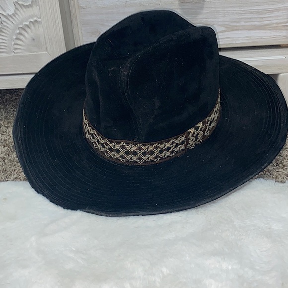 American Vintage | Accessories | Vintage Duke Collection Black Cowboy ...